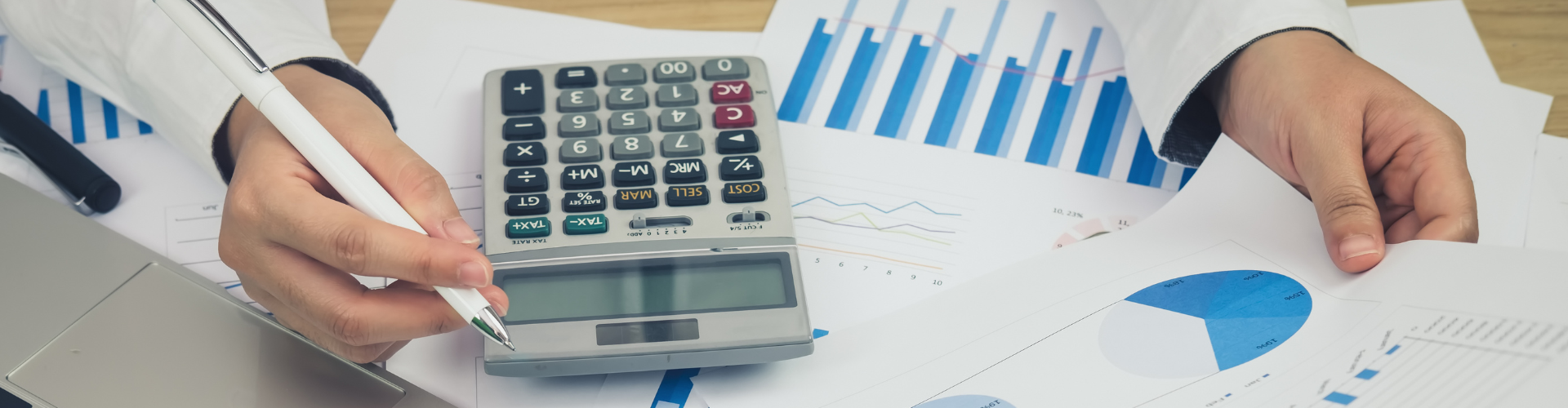 Financial Controller vs Finance Director